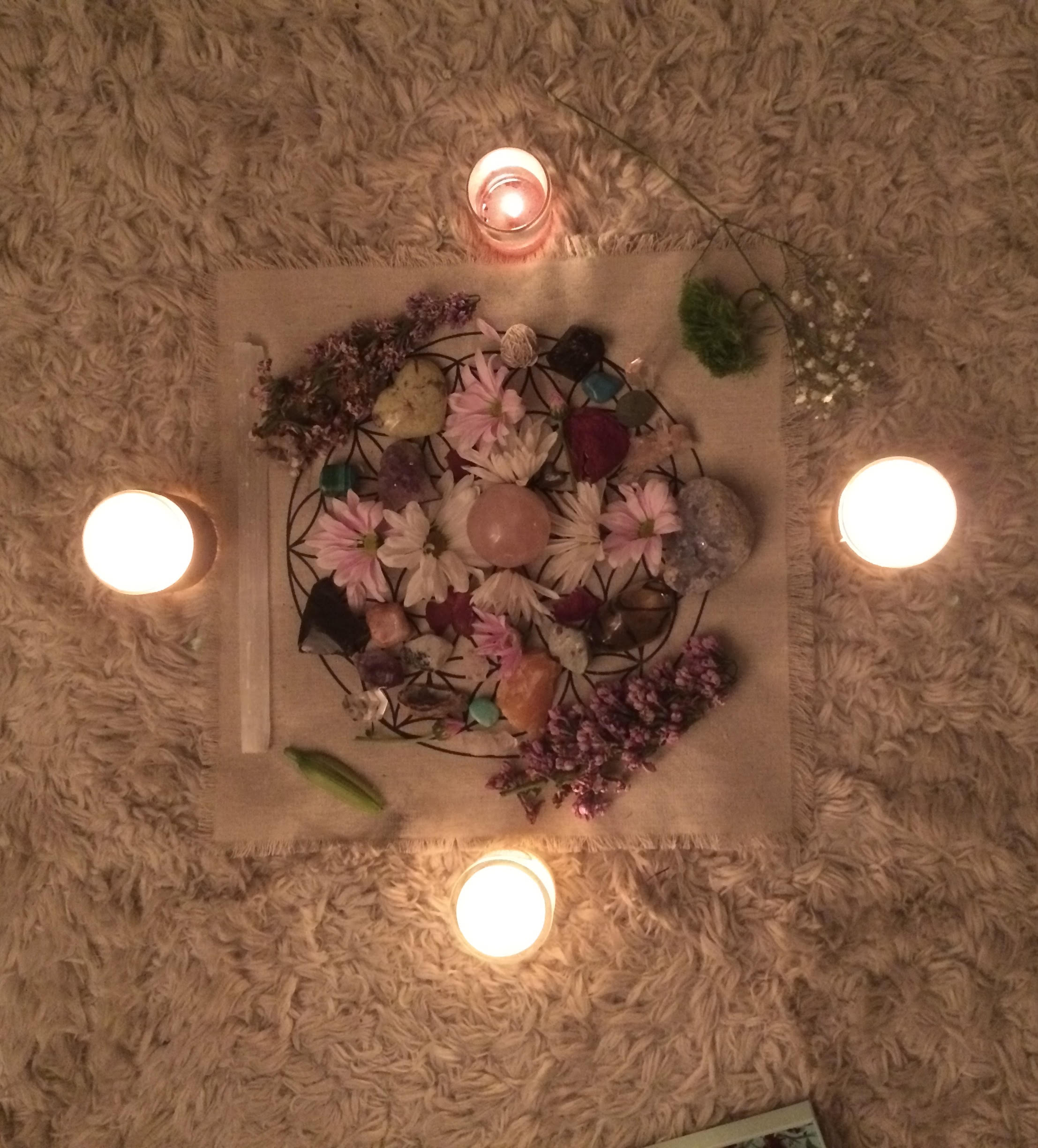 Self-Love Altar Spell (for the New Moon) – I Woke Up For This